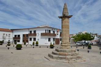 El Ayuntamiento de Almaraz entrega 83.000 euros a empresarios y ...